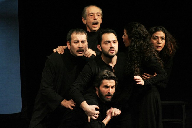 ¿Quién interpreta a Latif en Seyrán y Ferit? Conoce al actor Yigit ...