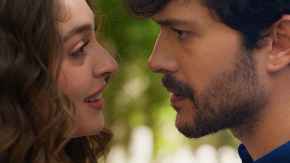 Leyla - Capítulo 85 (Parte 2): Ceren aprovecha su oportunidad - Mega