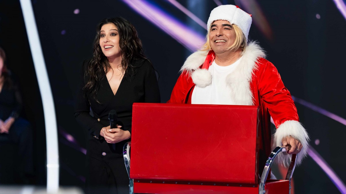 Mathiu se pone en la piel del Viejito Pascuro y lleva particular regalo ...