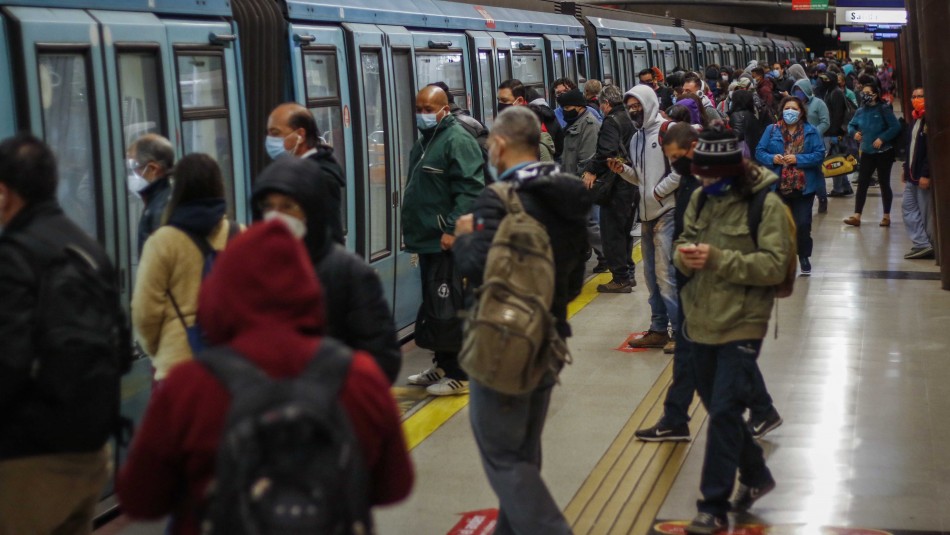 Reportan aglomeraciones en Línea 5 del Metro por retraso en frecuencia de trenes - Meganoticias
