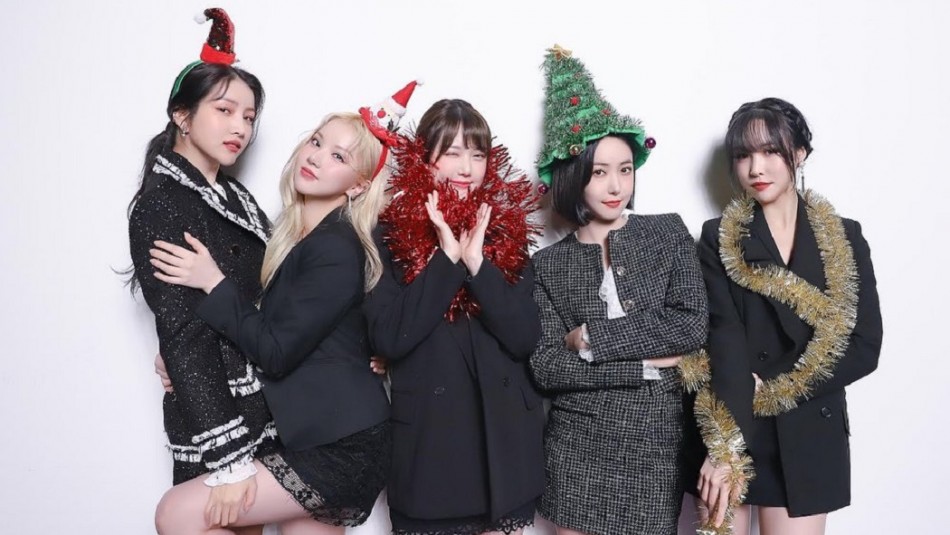 Estrella del K-pop se disculpa tras posar en fotos junto a un uniforme ...