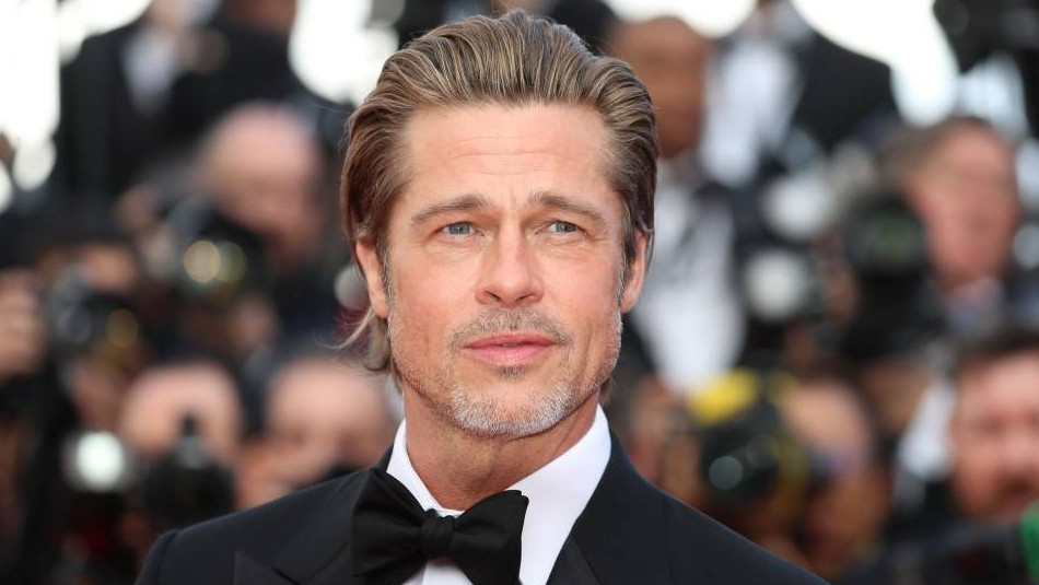 Brad Pitt regresa a la pantalla grande y enamora con melena rubia larga ...
