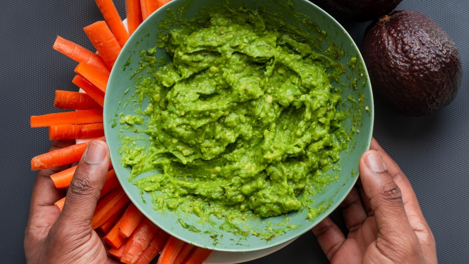 Esta es la técnica de un chef para mantener en buen estado la palta ...