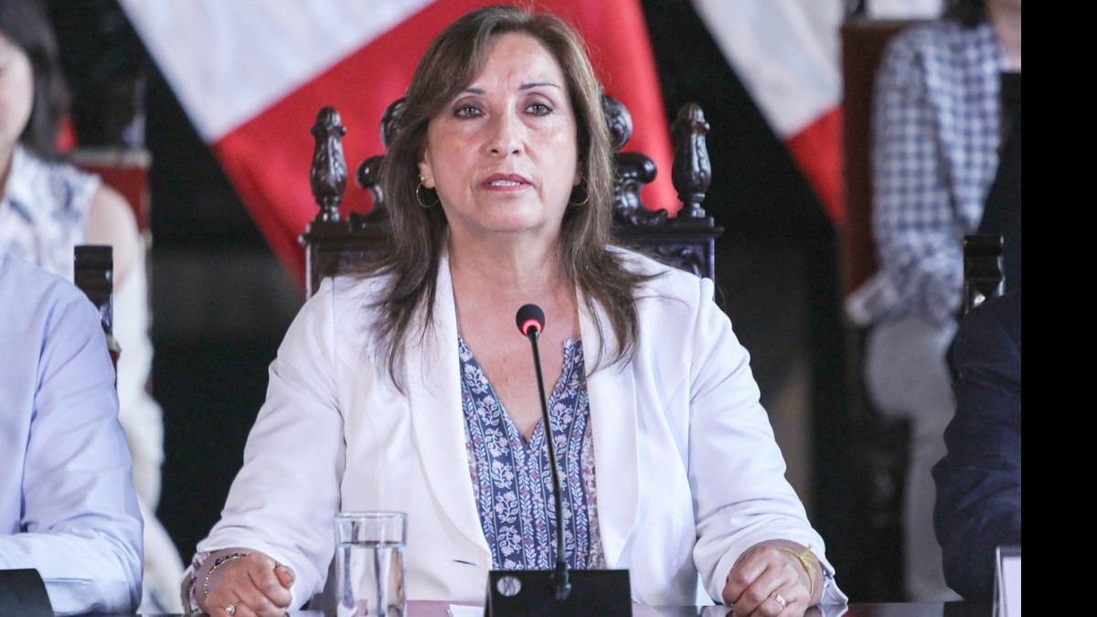 Presidenta De Perú Dice Que No Renunciará Pese A Aumento De Presión
