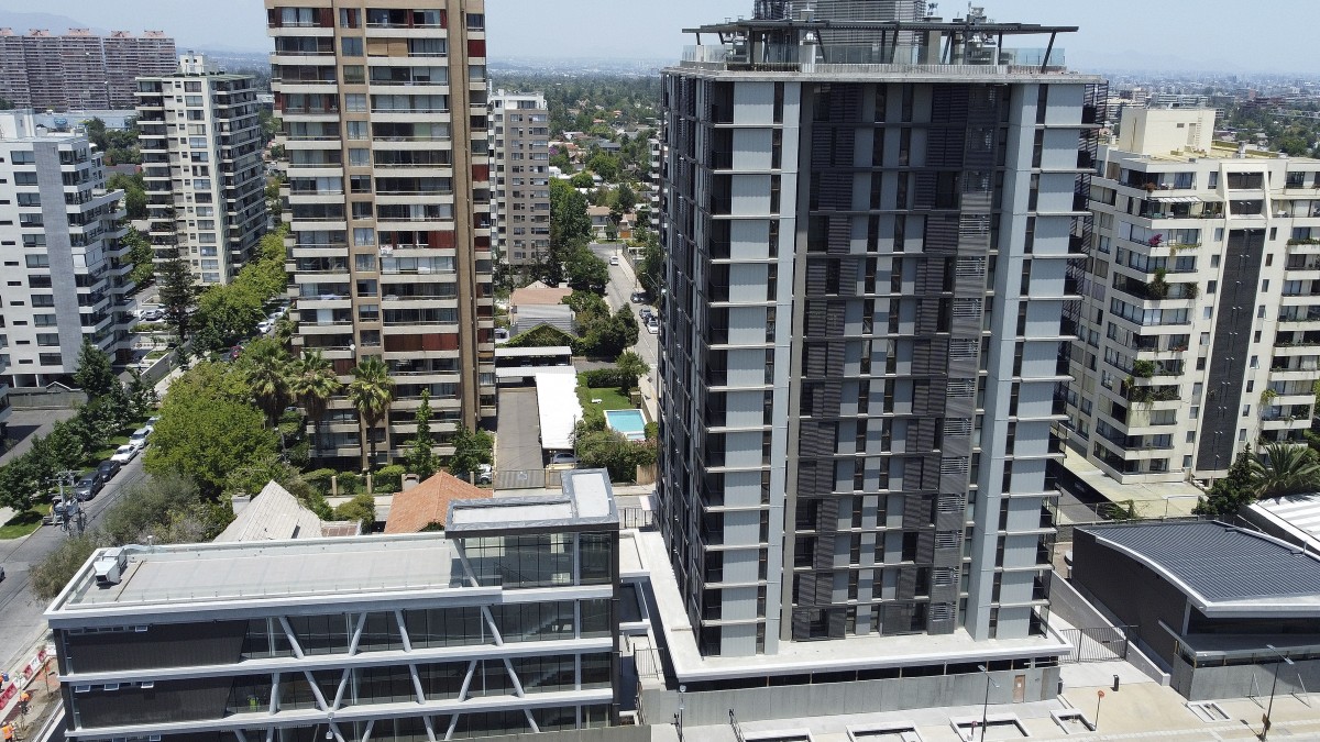 Las Condes: Contraloría cuestiona $202 millones extra pagados a constructora de viviendas ...