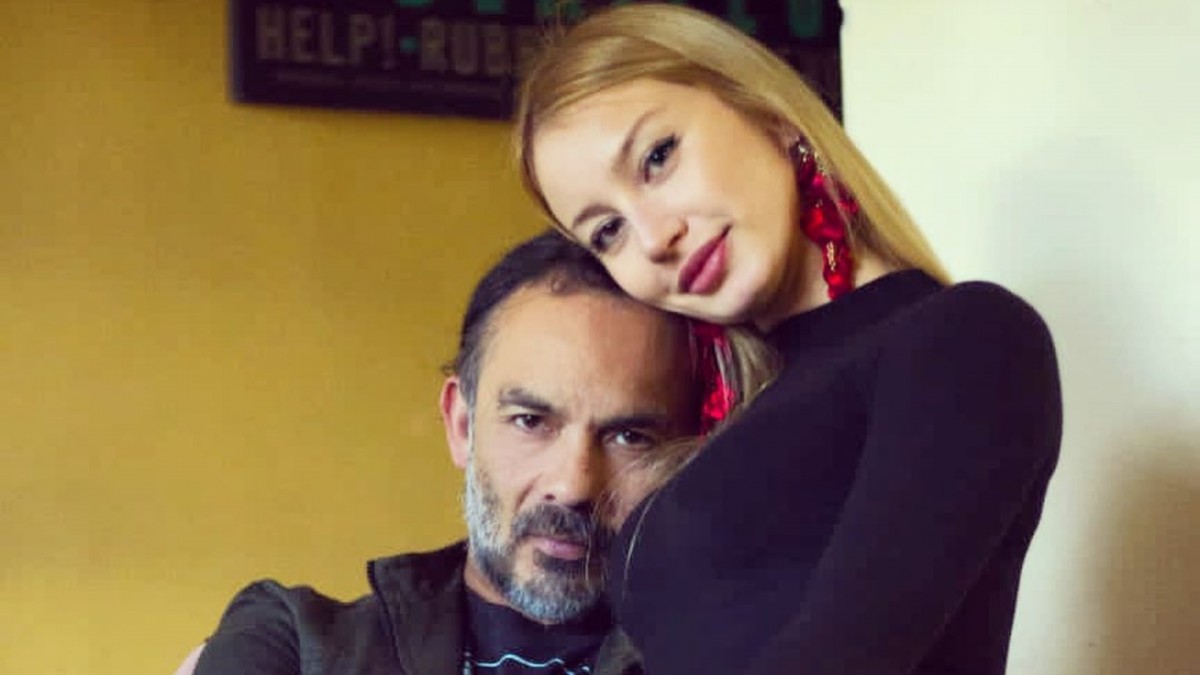 Ella es 15 años menor: La historia de amor de Álvaro López y su novia ...