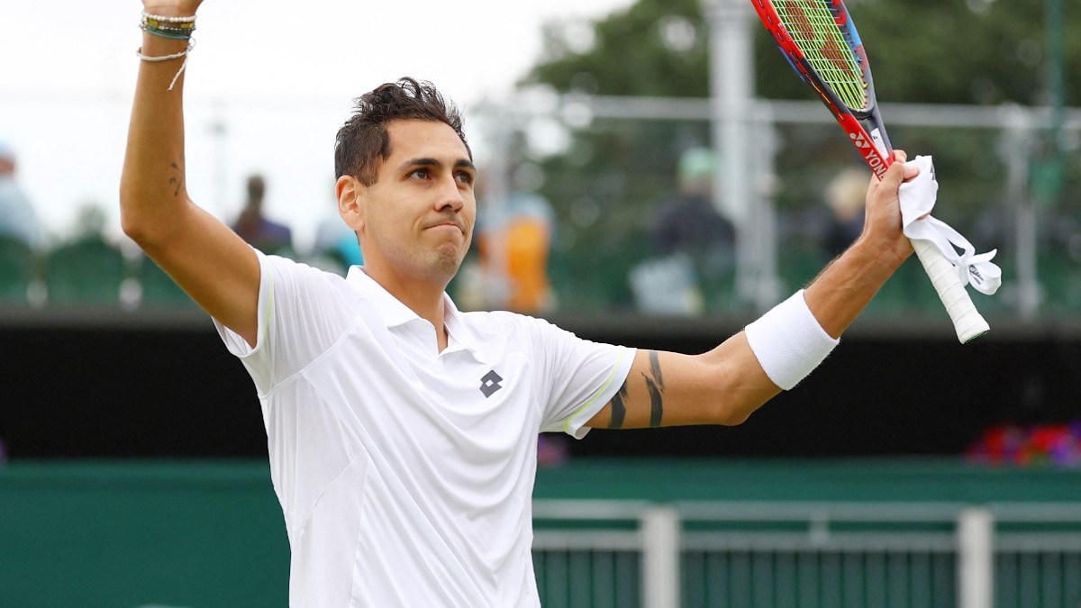 Tabilo saca adelante un duro partido y logra avanzar a la siguiente ronda de Wimbledon ...