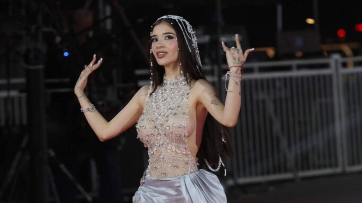 Mira el impresionante vestido elegido por Katteyes para su debut en la Gala del Festival de Viña ...