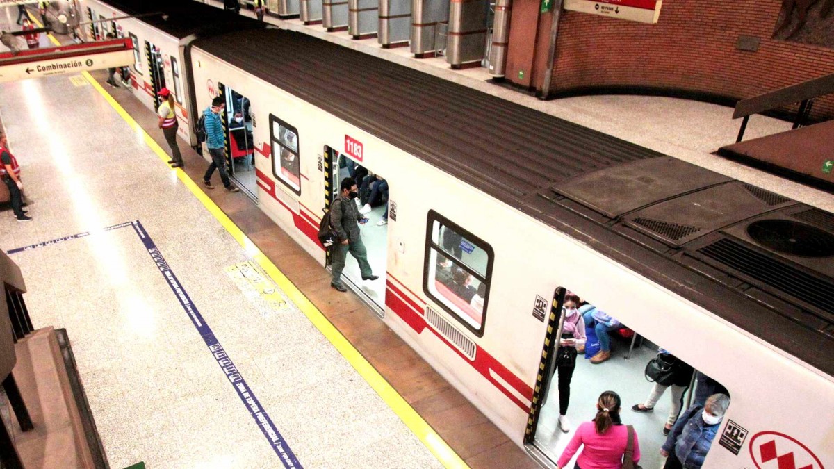 Metro sufre retraso en frecuencia de Línea 1: Entregan justificativos e implementan buses de ...